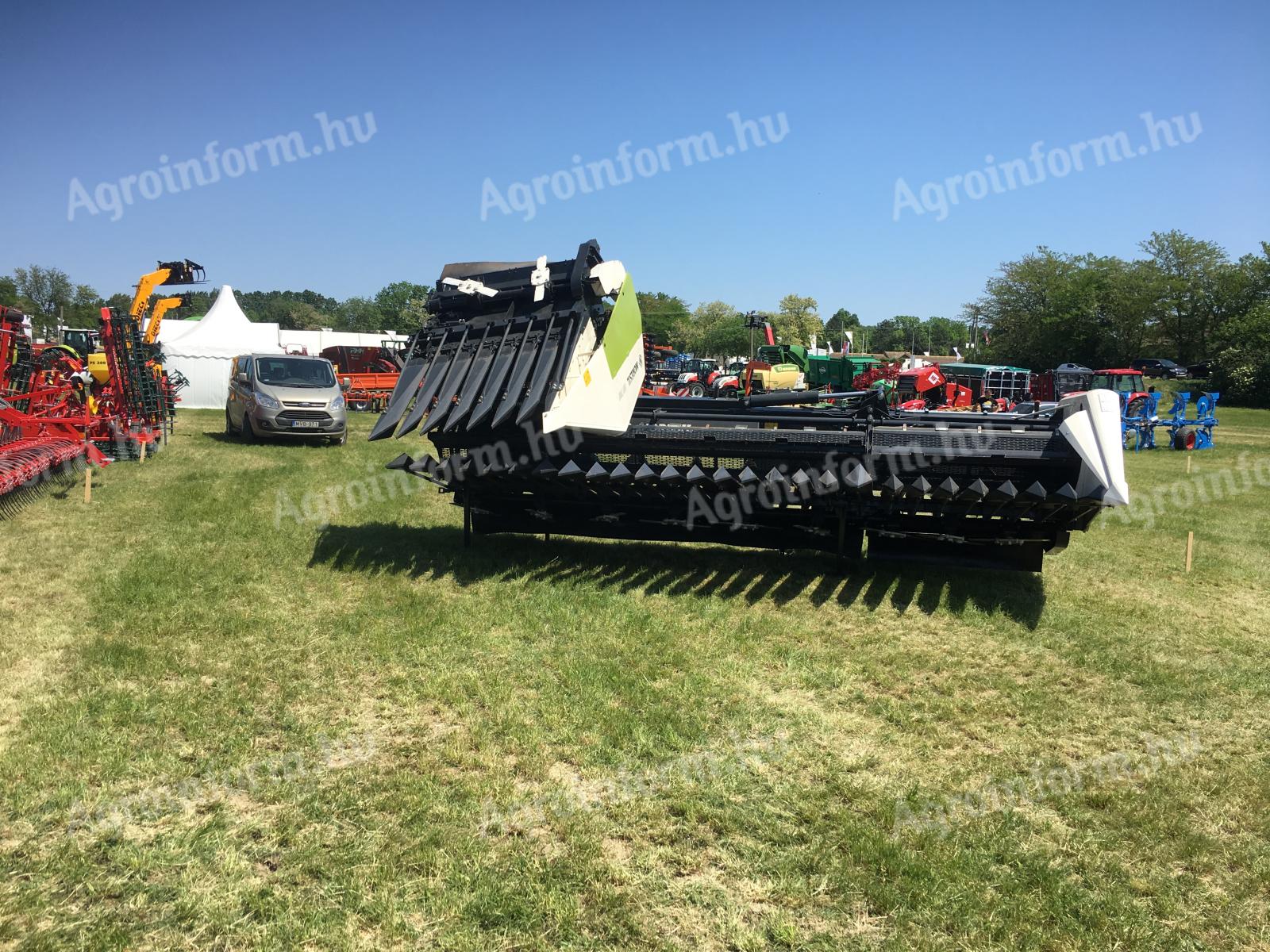 MORESIL GB700 NAPRAFORGÓ VÁGÓASZTAL összecsukhatós változat szárzúzóval ...