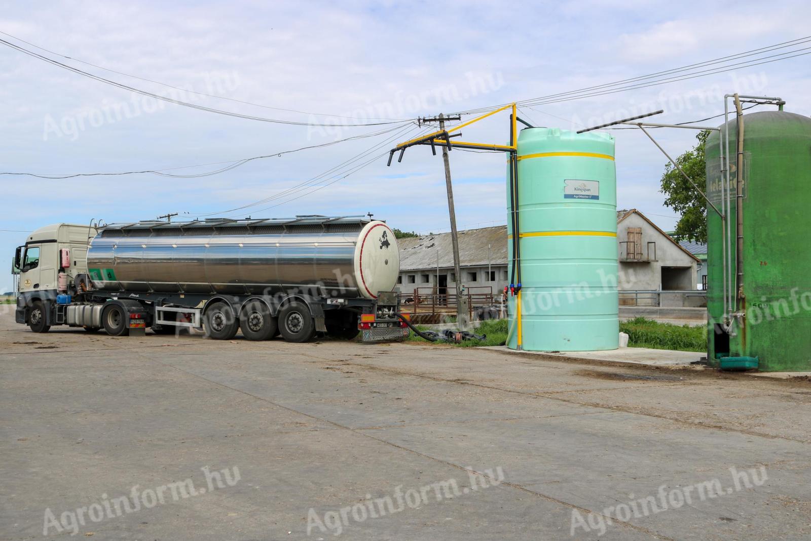 Melasz tároló tartály keverőrendszerrel és adagolóval, 20.000 literes ...