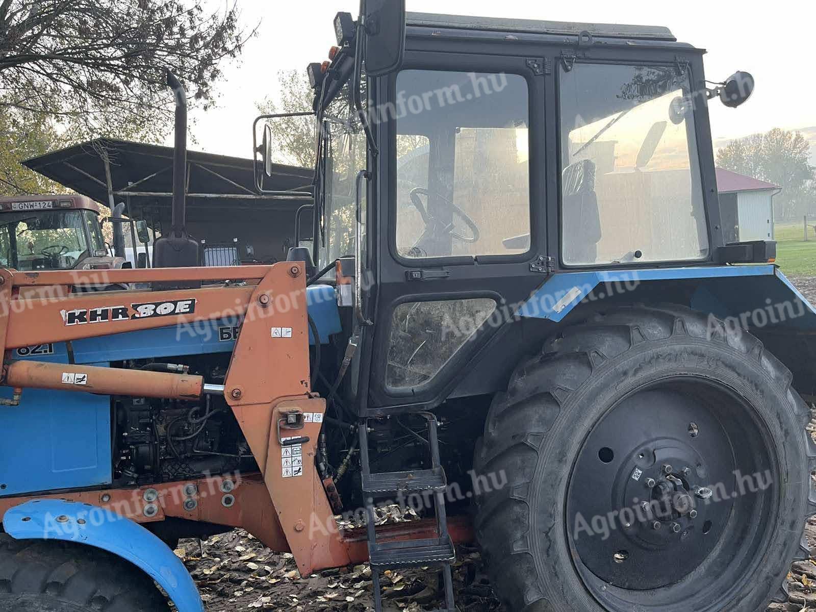Mtz 82.1 traktor homlokrakodóval - Csongrád-Csanád vármegye Zákányszék ...