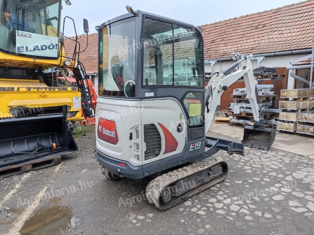 Bobcat E19 használt kotró eladó - Frissen szervizelt + 40cm kanál ...