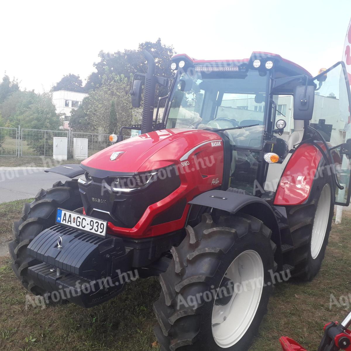 Basak 5120 traktor - Somogy vármegye 7400 Kaposvár - Agroinform.hu