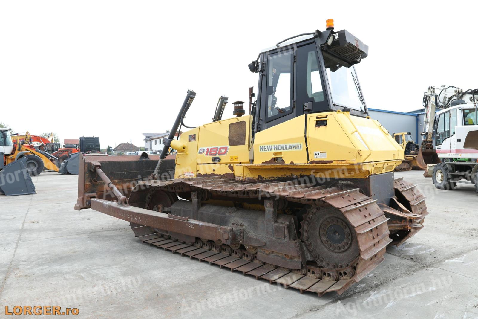 "New Holland D180 dózer" - Hajdú-Bihar vármegye 4264 Nyírábrány ...